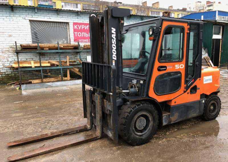 Погрузчик Doosan D50SC-5 в Москве – Цена, Технические характеристики, Фото